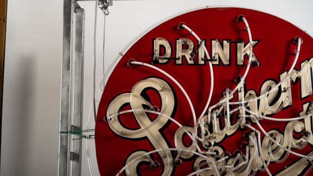 Southern Select Beer Double-Sided Tin Neon Sign at Indy 2022 as Z909 ...