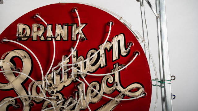 Southern Select Beer Double-Sided Tin Neon Sign at Indy 2022 as Z909 ...