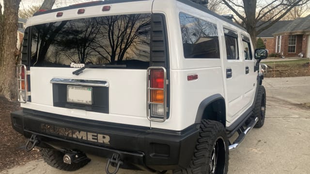 2004 Hummer H2 at Indy 2023 as K196 - Mecum Auctions
