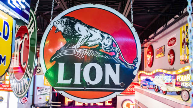Lion Oil Double-Sided Porcelain Sign at The World’s Largest Road Art ...