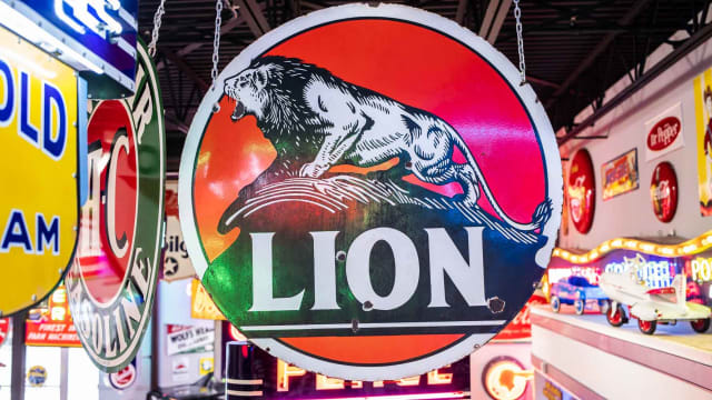 Lion Oil Double-Sided Porcelain Sign at The World’s Largest Road Art ...