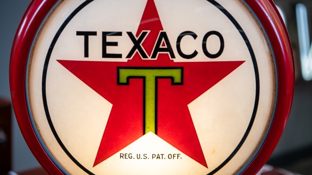 1930s Texaco Gas Pump Globe at The World’s Largest Road Art Auction ...