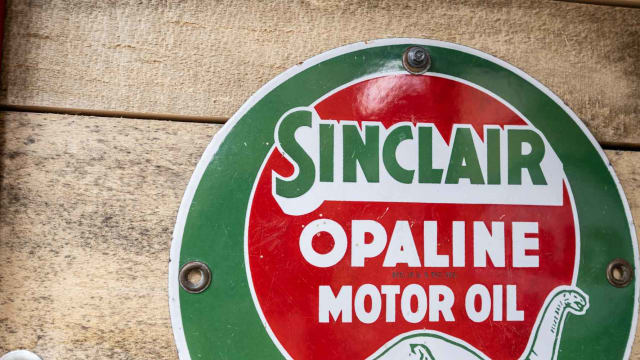 1930s Sinclair Opaline Motor Oil Single-Sided Porcelain Sign at The World’s Largest Road Art ...