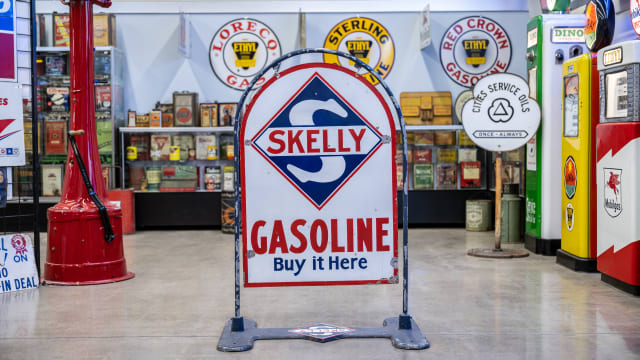 Skelly Gasoline Double-Sided Porcelain Curb Sign at The World’s Largest ...