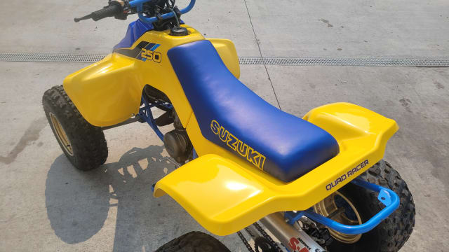 1986 Suzuki LT 250R at Harrisburg 2023 as F2 - Mecum Auctions