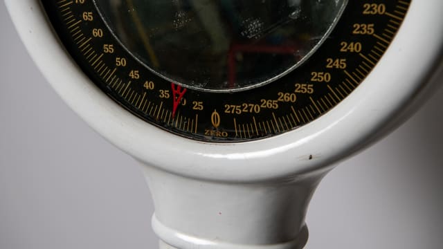 Honest Weight One Cent Peerless Scale at Dallas 2023 as Z349 - Mecum ...