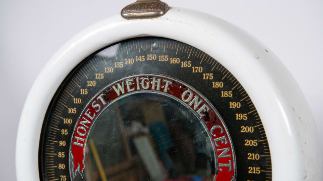 Honest Weight One Cent Peerless Scale at Dallas 2023 as Z349 - Mecum ...