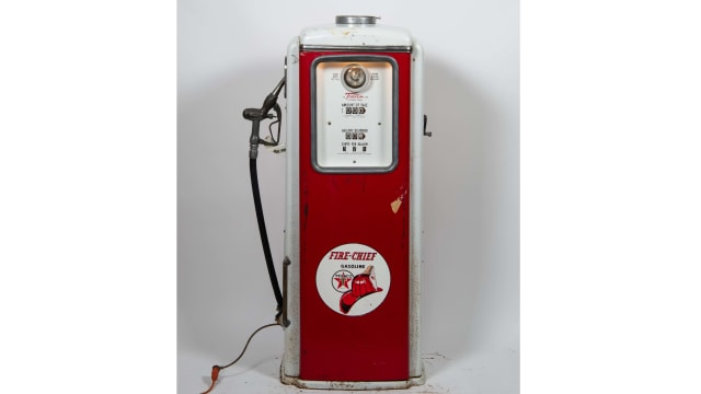 1940s-1950s Texaco Fire-Chief Tokheim Model 39 Gas Pump at Dallas 2023 ...