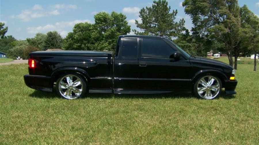 2003 Chevrolet S10 Extreme Pickup at Des Moines 2012 as F128 - Mecum ...