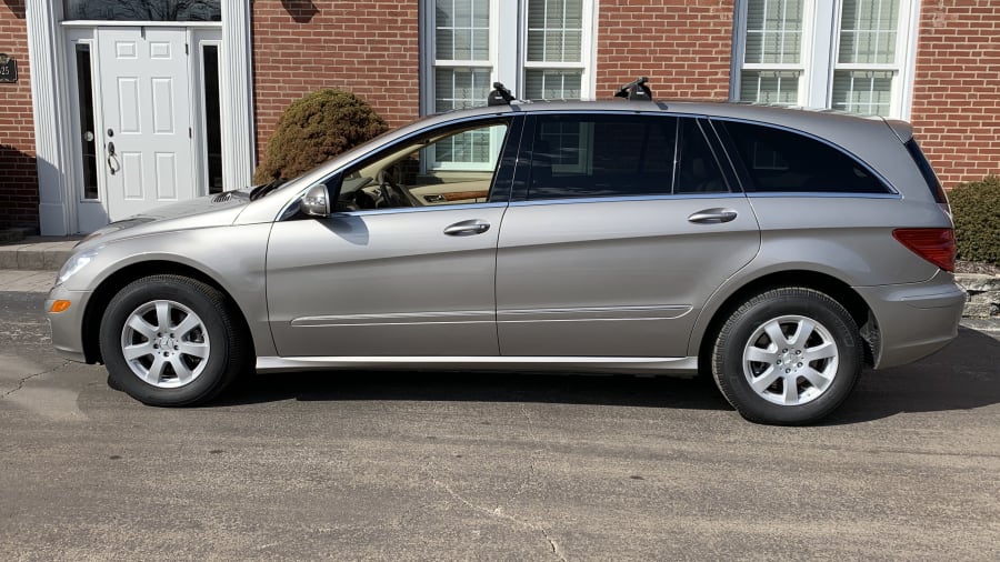 2007 Mercedes-Benz R320 at Glendale 2021 as T166.1 - Mecum Auctions