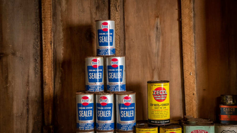 Phillips 66, DuPont, Zecol and Penray Oil Cans at Elmer's Auto & Toy ...