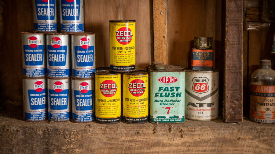Phillips 66, DuPont, Zecol and Penray Oil Cans at Elmer's Auto & Toy ...