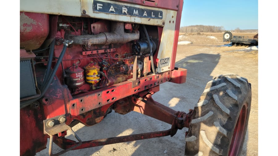 International 806 4x4 at Gone Farmin' Spring Classic 2021 as F194 ...