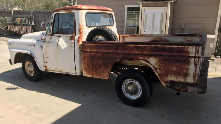 1960 International B100 Pickup at Houston 2018 as T6 - Mecum Auctions