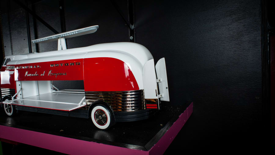General Motors Parade Of Progress Scale Model Bus at The Eddie Vannoy ...