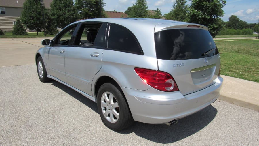2006 Mercedes-Benz R350 at Harrisburg 2016 as T130 - Mecum Auctions