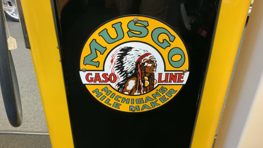Musgo Gasoline 1948 Wayne Pump at Punta Gorda 2021 as H50 - Mecum Auctions