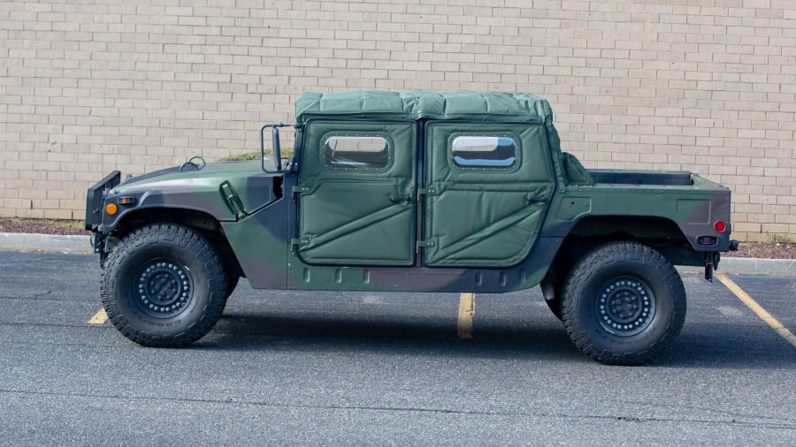 1989 AM General M998 Humvee at Indy 2019 as S5.1 - Mecum Auctions