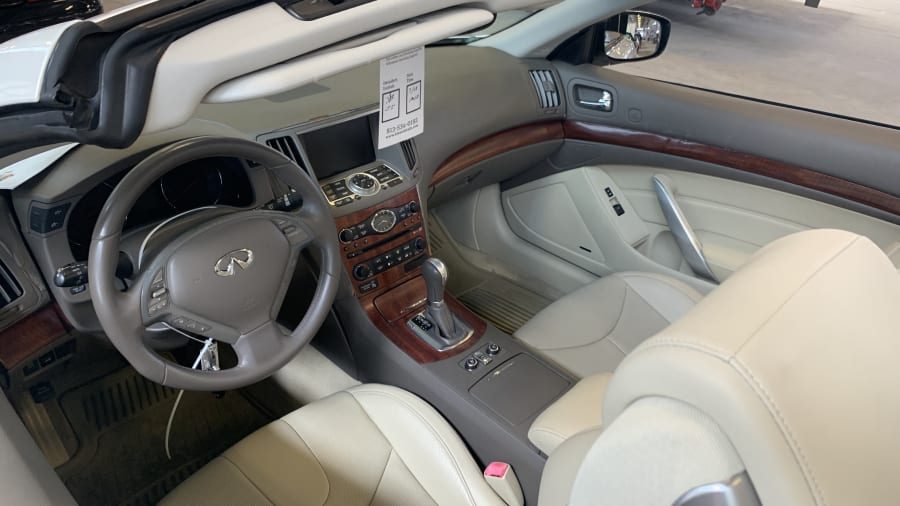 2009 Infiniti G37 Convertible at Indy 2020 as T15.1 - Mecum Auctions