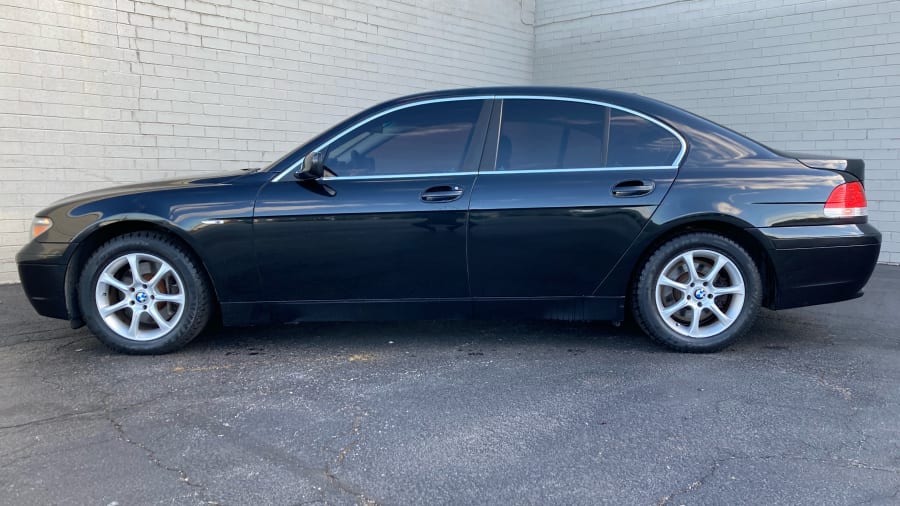2003 BMW 745i at Indy 2021 as J18 - Mecum Auctions