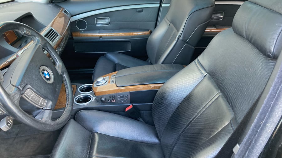 2003 BMW 745i at Indy 2021 as J18 - Mecum Auctions