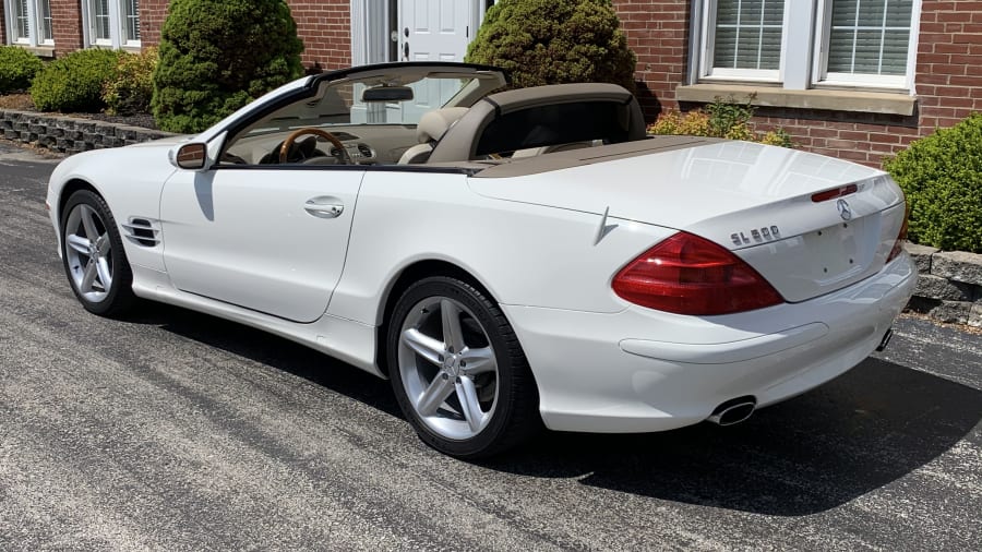 2005 Mercedes-Benz SL500 Convertible at Indy 2021 as K21 - Mecum Auctions