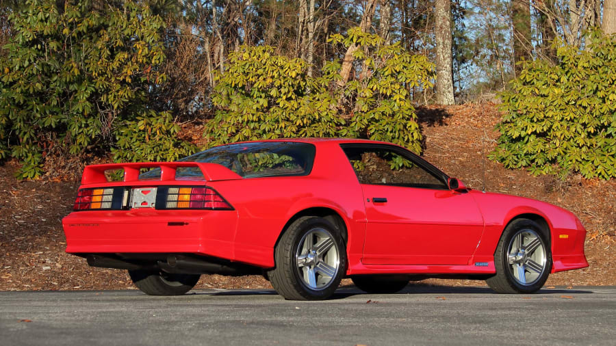 1992 Chevrolet Camaro Z28 at Indy 2021 as S90 - Mecum Auctions