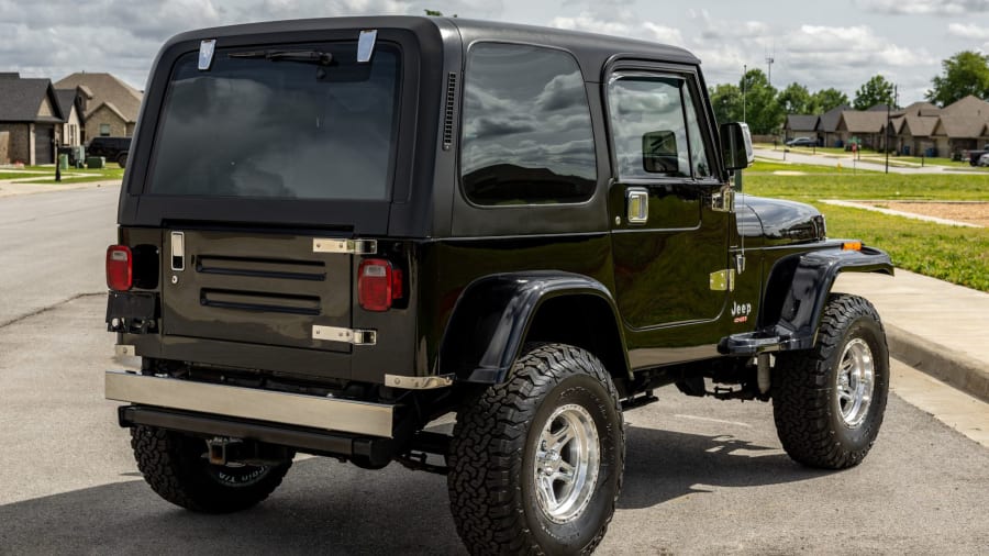 1991 Jeep Wrangler Custom at Dallas 2023 as W205 - Mecum Auctions