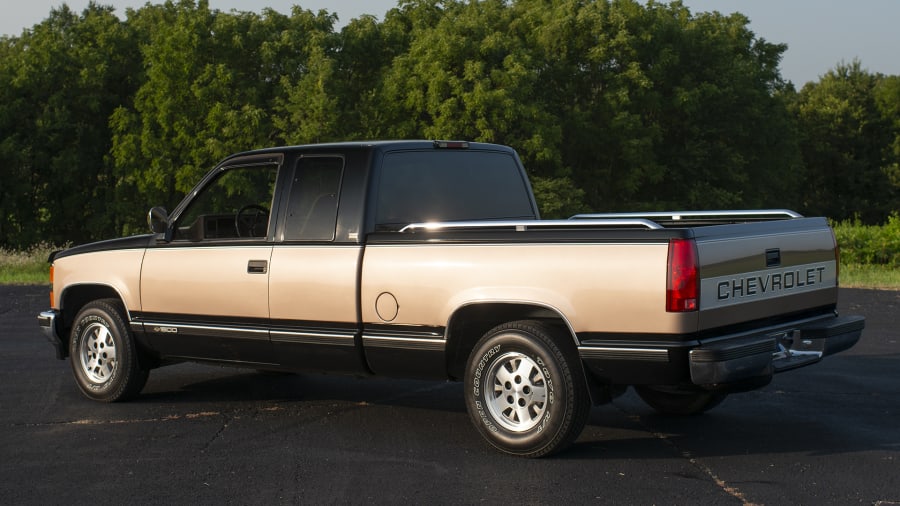 1994 Chevrolet GMT 400 Pickup at Dallas 2023 as T166 - Mecum Auctions