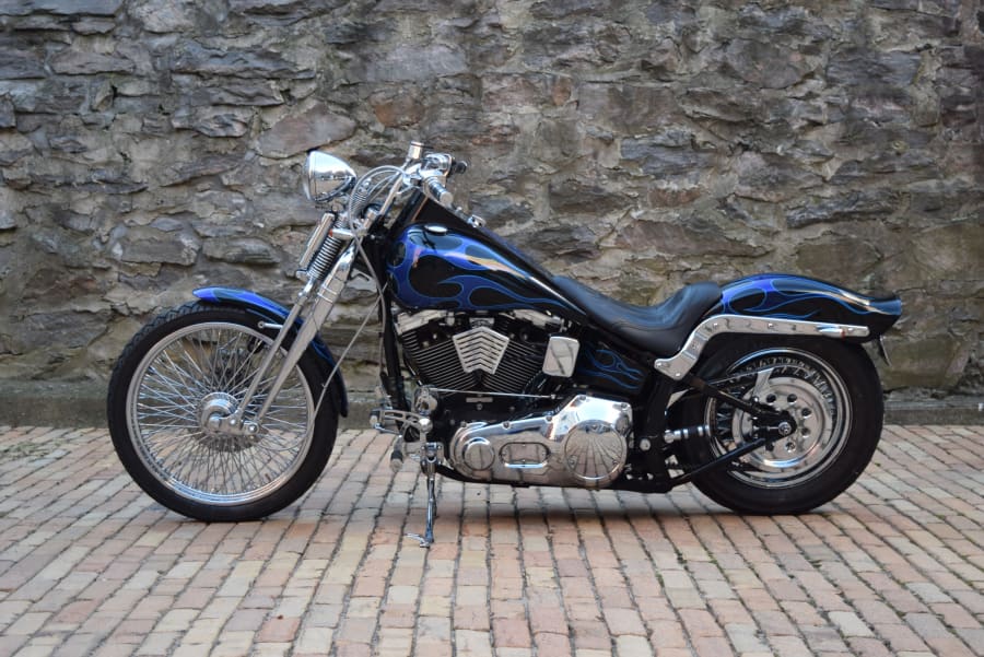 1995 Harley-Davidson FXSTS Custom at Monterey 2017 as W93 - Mecum Auctions