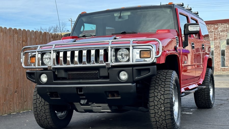 Red Hummer H2