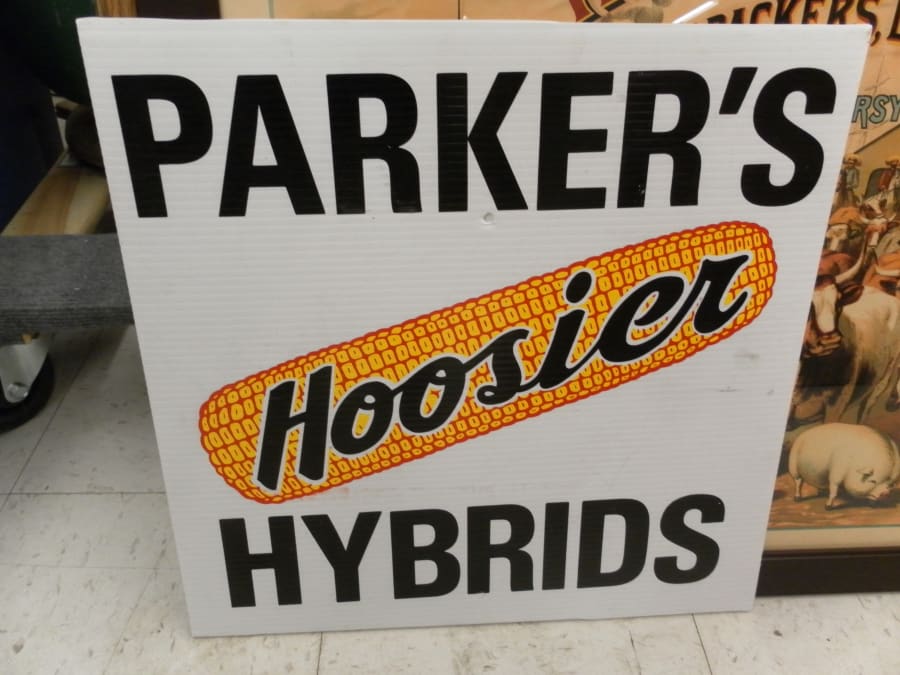 Hoosier Hybrids Sign at Gone Farmin' Fall 2012 as Z111 - Mecum Auctions