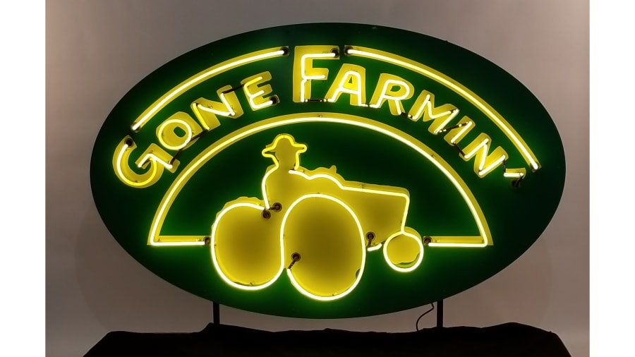 Gone Farmin' Neon Sign at Gone Farmin' Iowa Premier 2017 as S30.1 ...