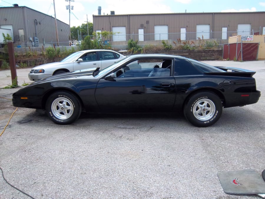 1989 Pontiac Firebird for Sale at Auction - Mecum Auctions