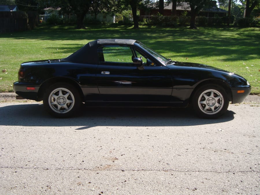 1994 Mazda Miata Convertible at Kansas City 2019 as F94 - Mecum Auctions