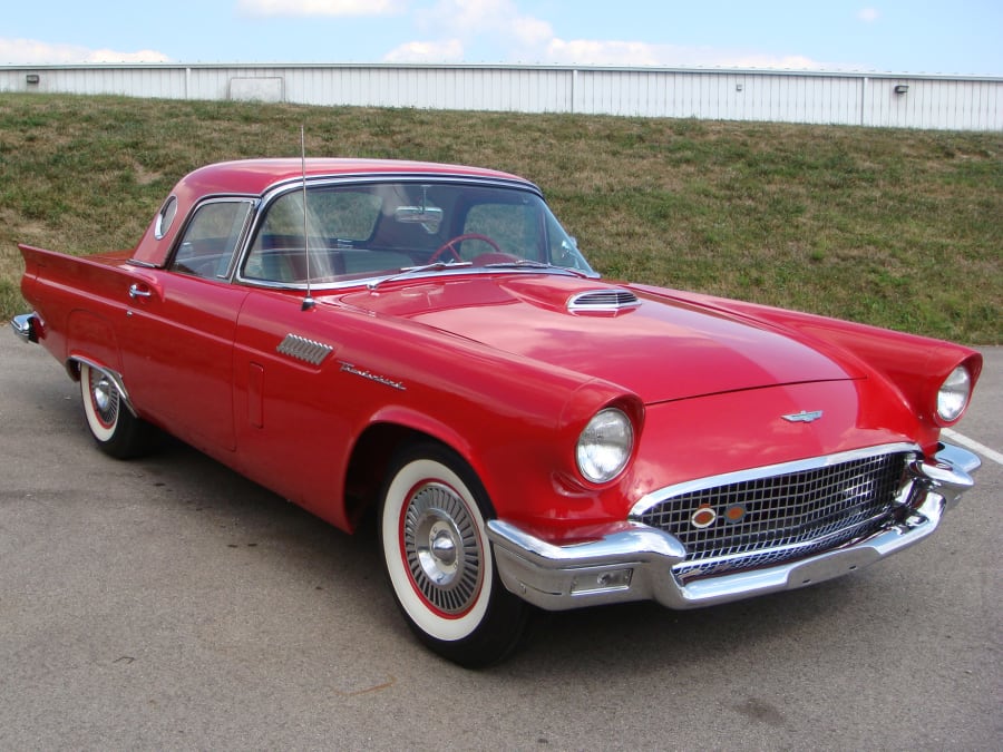 1957 Ford Thunderbird E Code at Dana Mecum's 25th Original Spring ...