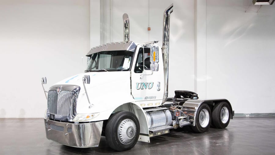 2003 International 8600 for Sale at Auction - Mecum Auctions