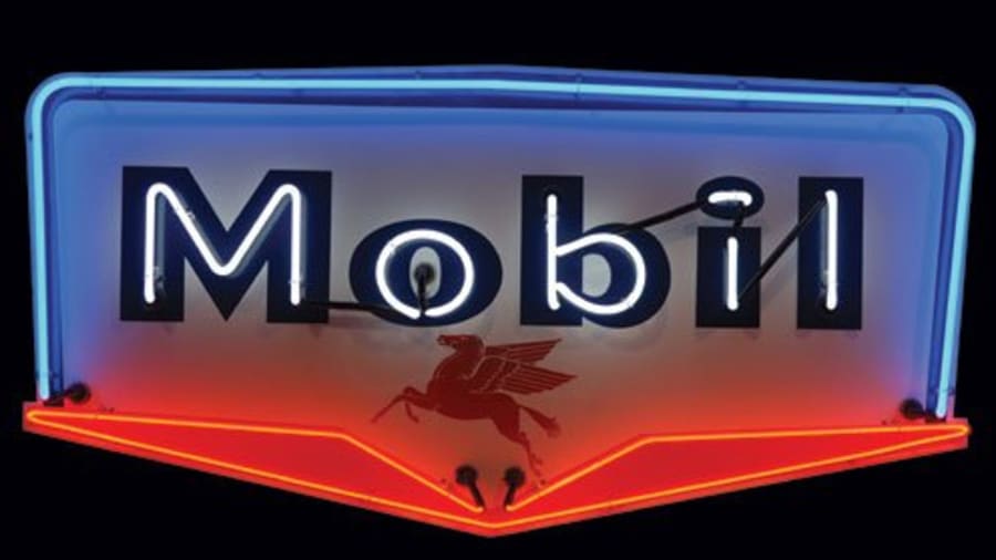 Mobil Neon Sign SSPN 102x52 for Sale at Auction - Mecum Auctions