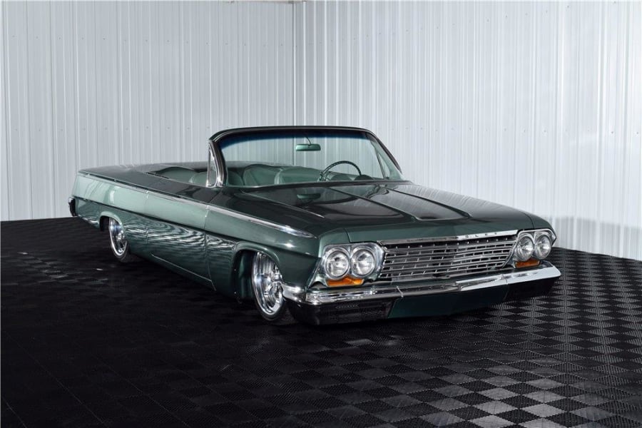 1962 Chevrolet Impala Custom Roadster at Phoenix 2019 as T241 - Mecum ...