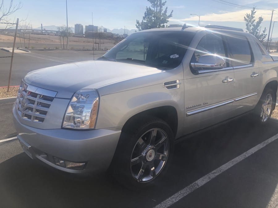 2013 Cadillac Escalade EXT for Sale at Auction - Mecum Auctions