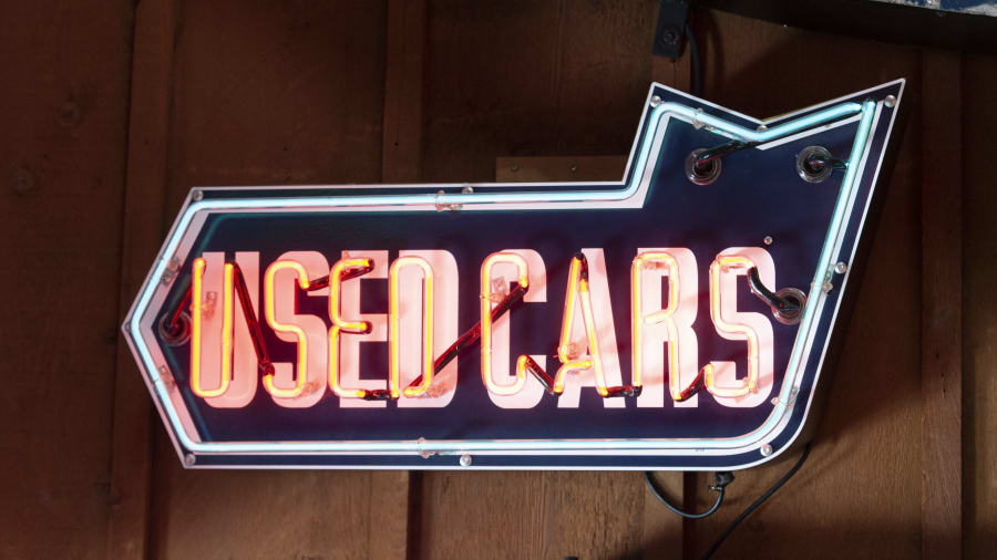 Used Cars Arrow Single-Sided Tin Neon Sign for Sale at Auction - Mecum ...
