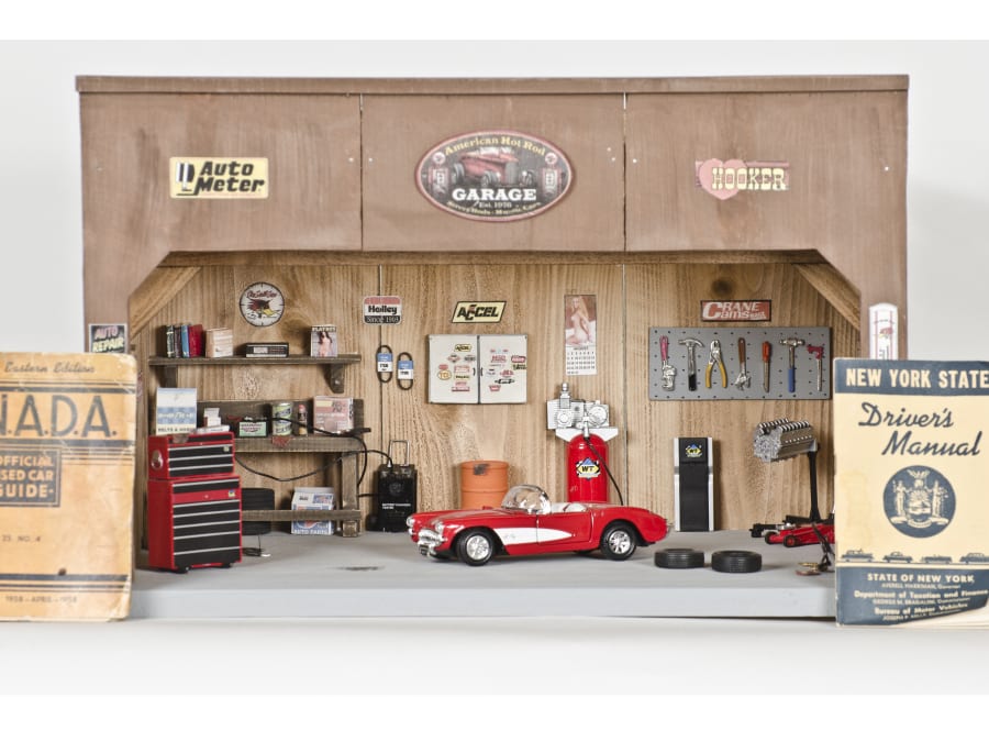 Miniature Garage Display at Fran and Ron Green's Verde Classics Museum ...
