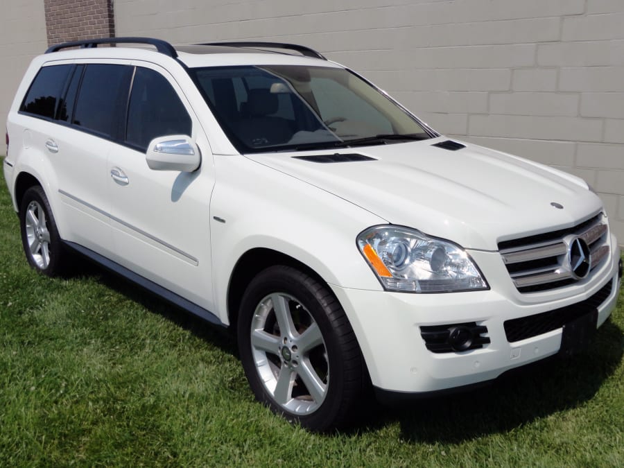 2009 Mercedes-Benz GL320 at Monterey 2013 as F202 - Mecum Auctions
