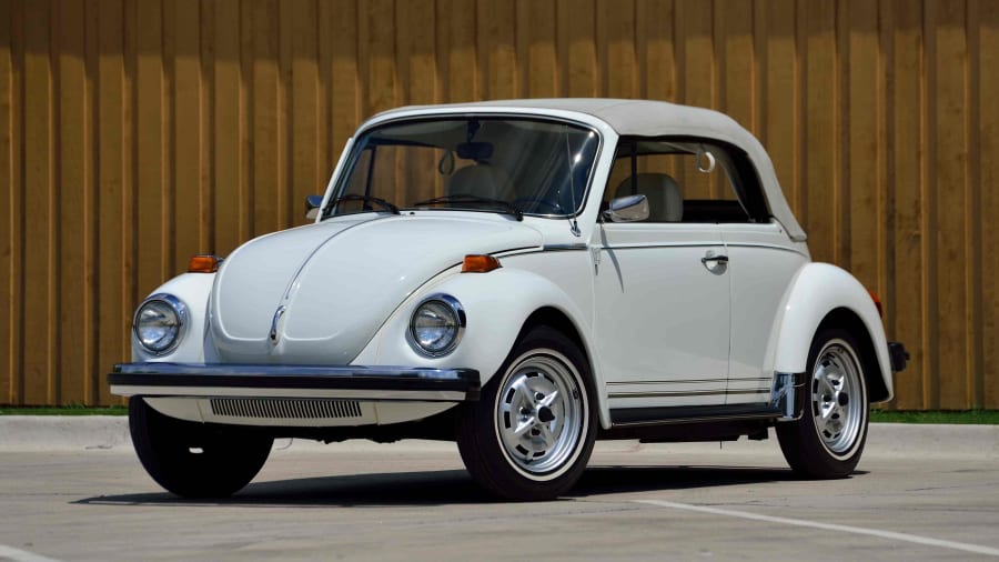 1977 Volkswagen Beetle Convertible at Monterey 2016 as S24 - Mecum Auctions