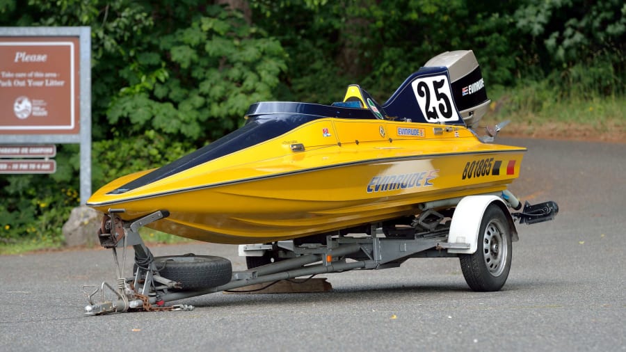 1974 Evinrude V-Hull Racing Boat at Monterey 2018 as T70 - Mecum Auctions