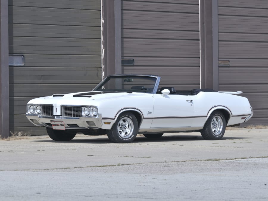 1970 Oldsmobile Cutlass Pace Car at Chicago 2013 as S119 - Mecum Auctions