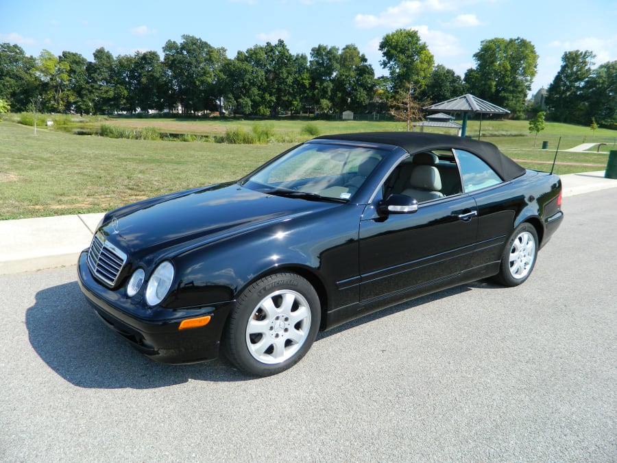 2002 Mercedes-Benz CLK320 Convertible at Chicago 2013 as T125.1 - Mecum ...