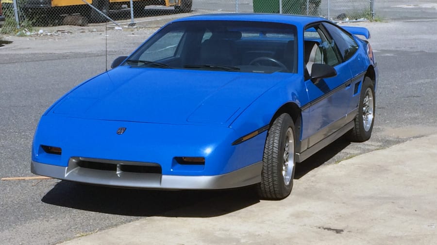 1987 Pontiac Fiero GT for Sale at Auction - Mecum Auctions