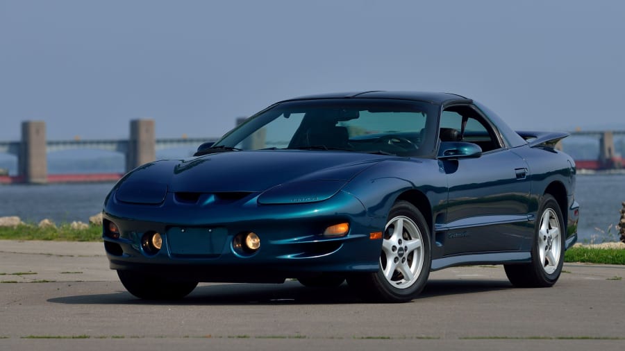 2000 Pontiac Trans Am at Chicago 2015 as F126 - Mecum Auctions