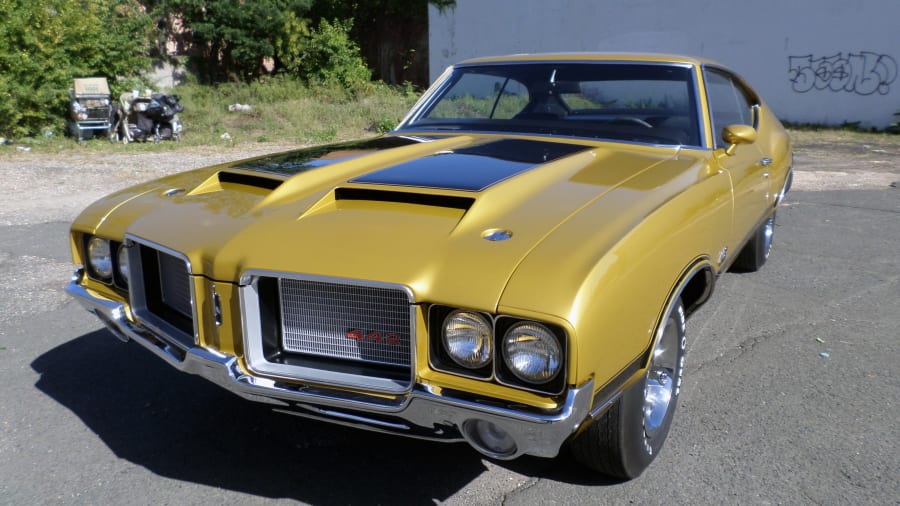 1972 Oldsmobile 442 W-30 at Chicago 2015 as S32 - Mecum Auctions
